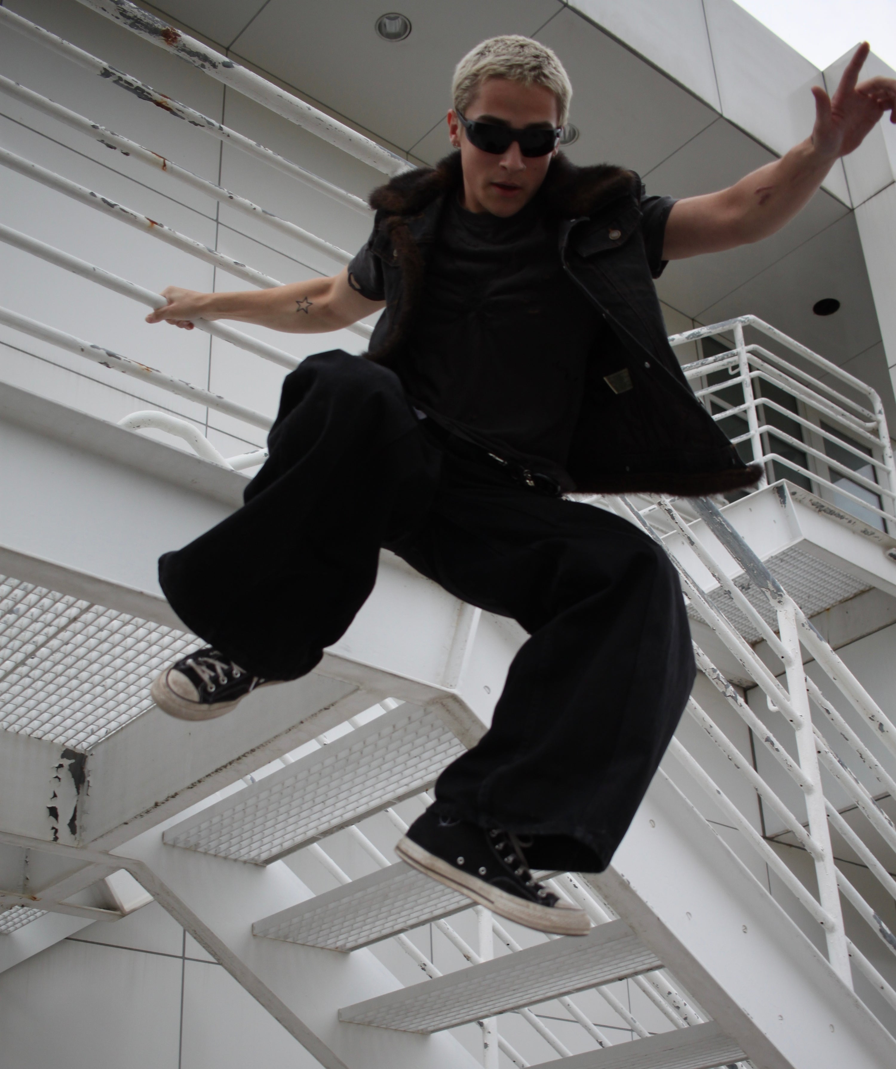 E for Enything. Artwear.